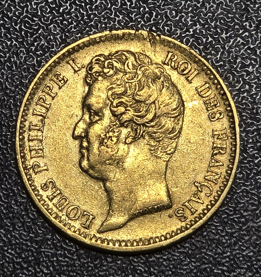 20 francs en or Louis-Philippe I Type Tiolier, tranche en relief 1831 ...