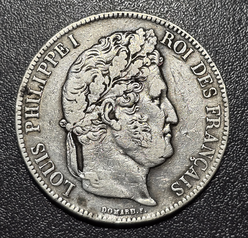 5 francs argent Louis-Philippe I Type Domard, 2è retouche, tranche en ...